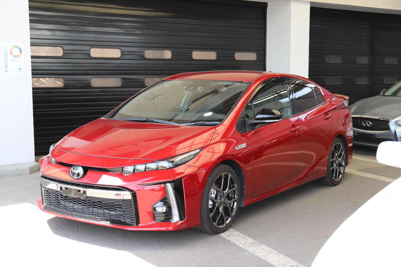 トヨタ ZVW52 プリウス PHV Sナビパッケージ GRスポーツ | caarcreative